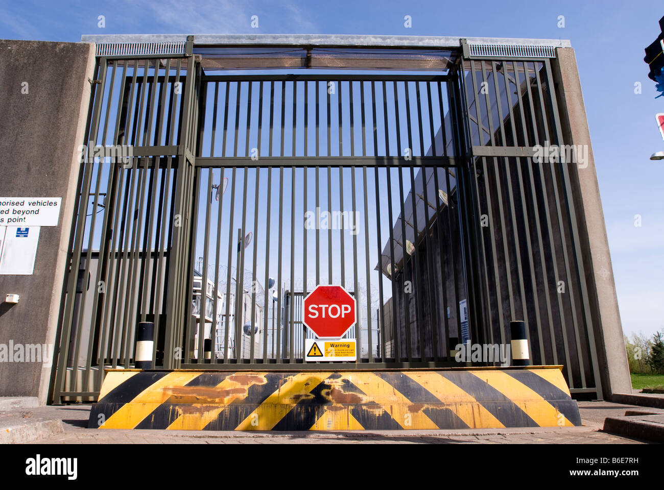 Prison gates uk hi-res stock photography and images - Alamy