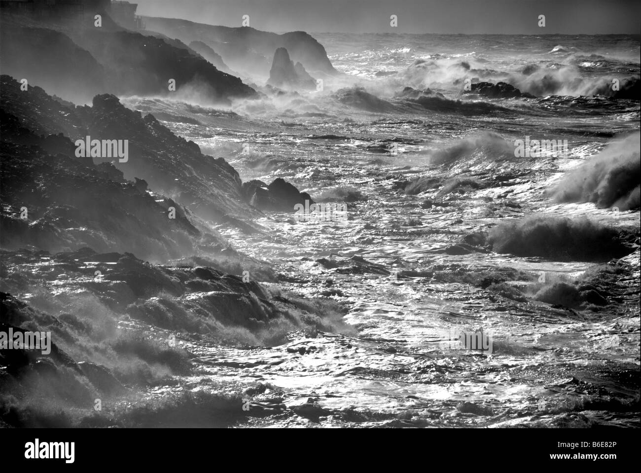 Winter storm off coast hi-res stock photography and images - Alamy
