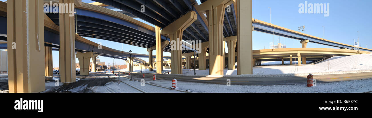 Milwaukee highway structure Stock Photo - Alamy