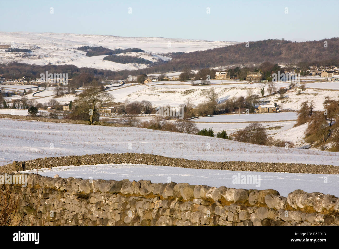 wharfedale drystone walls winter snow yorkshire dales national park ...