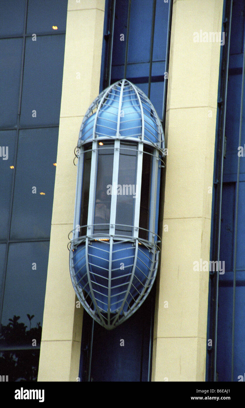 External glass elevator hi-res stock photography and images - Alamy