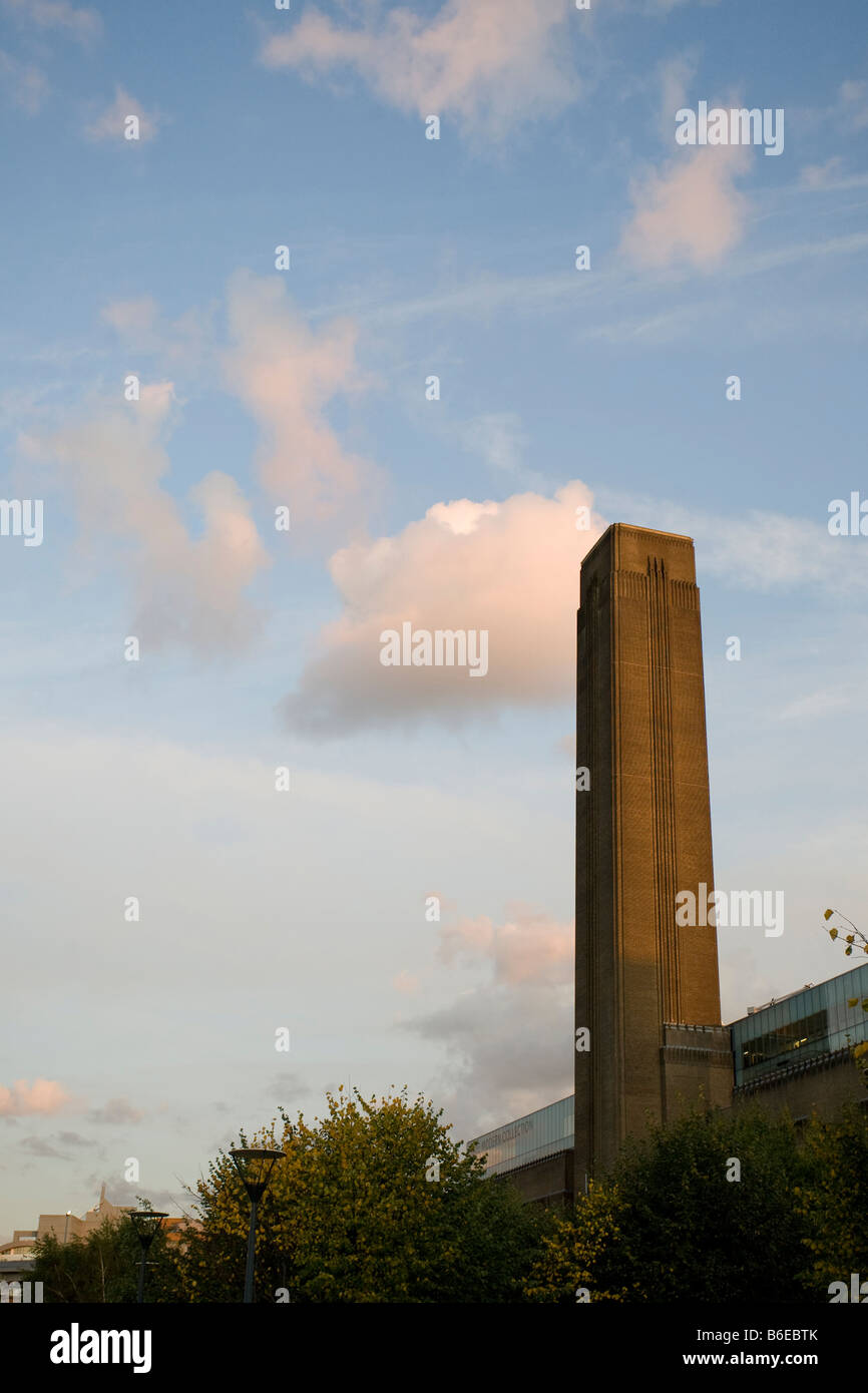 Modern tate hi-res stock photography and images - Alamy