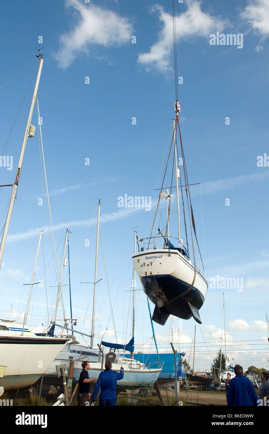 Lifting boats out of the water for the winter at ashlett sailing club ...