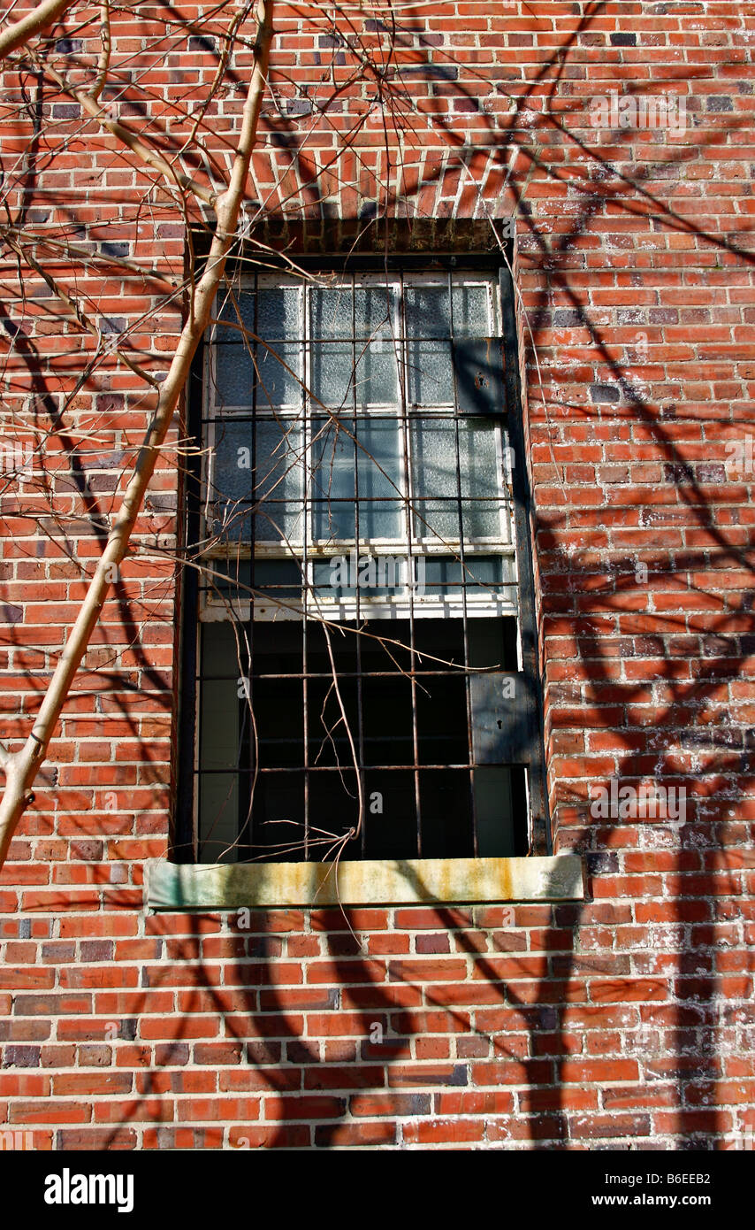 Hospital gate hi-res stock photography and images - Alamy