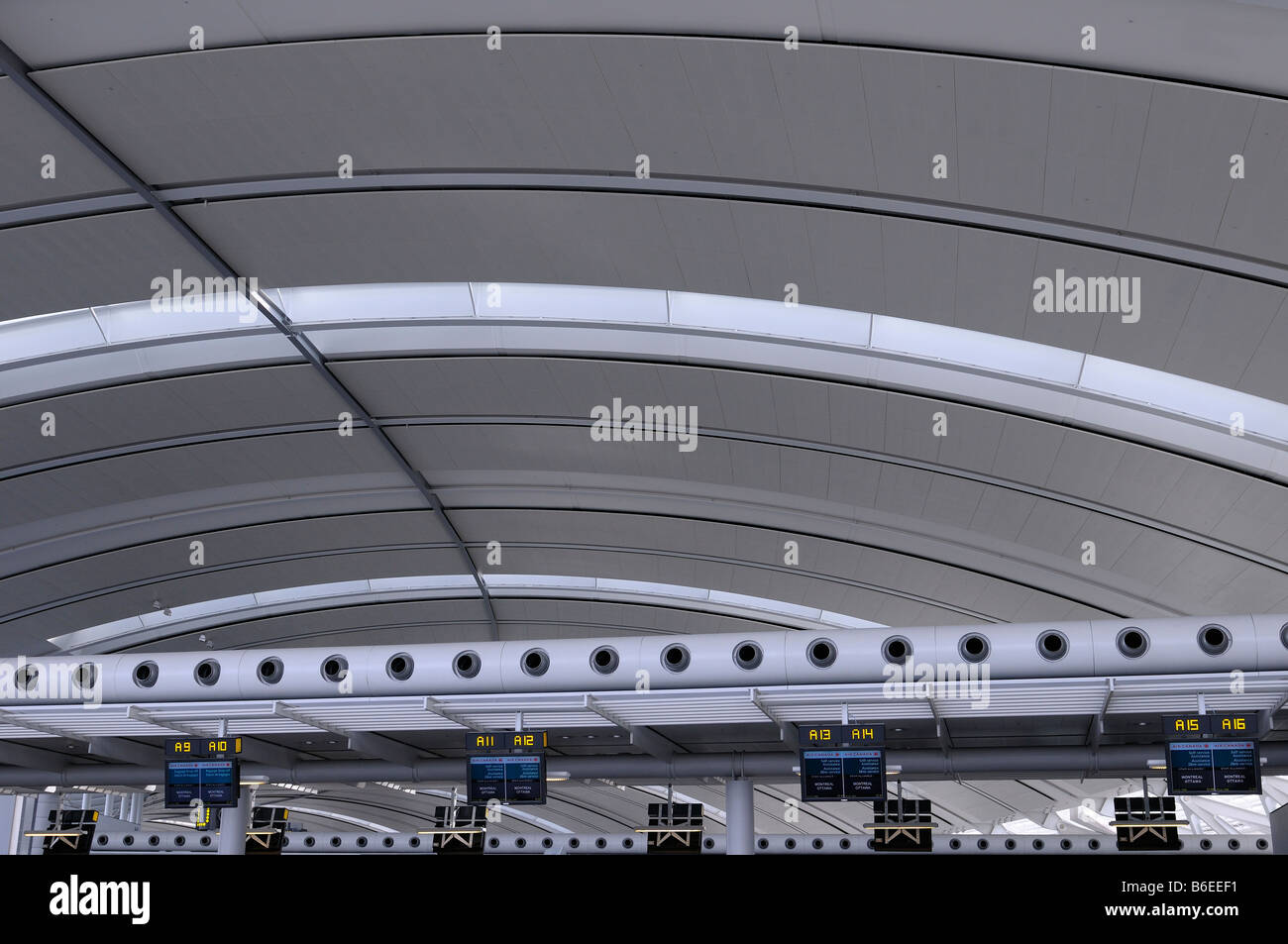 Toronto international airport terminal hi-res stock photography and ...