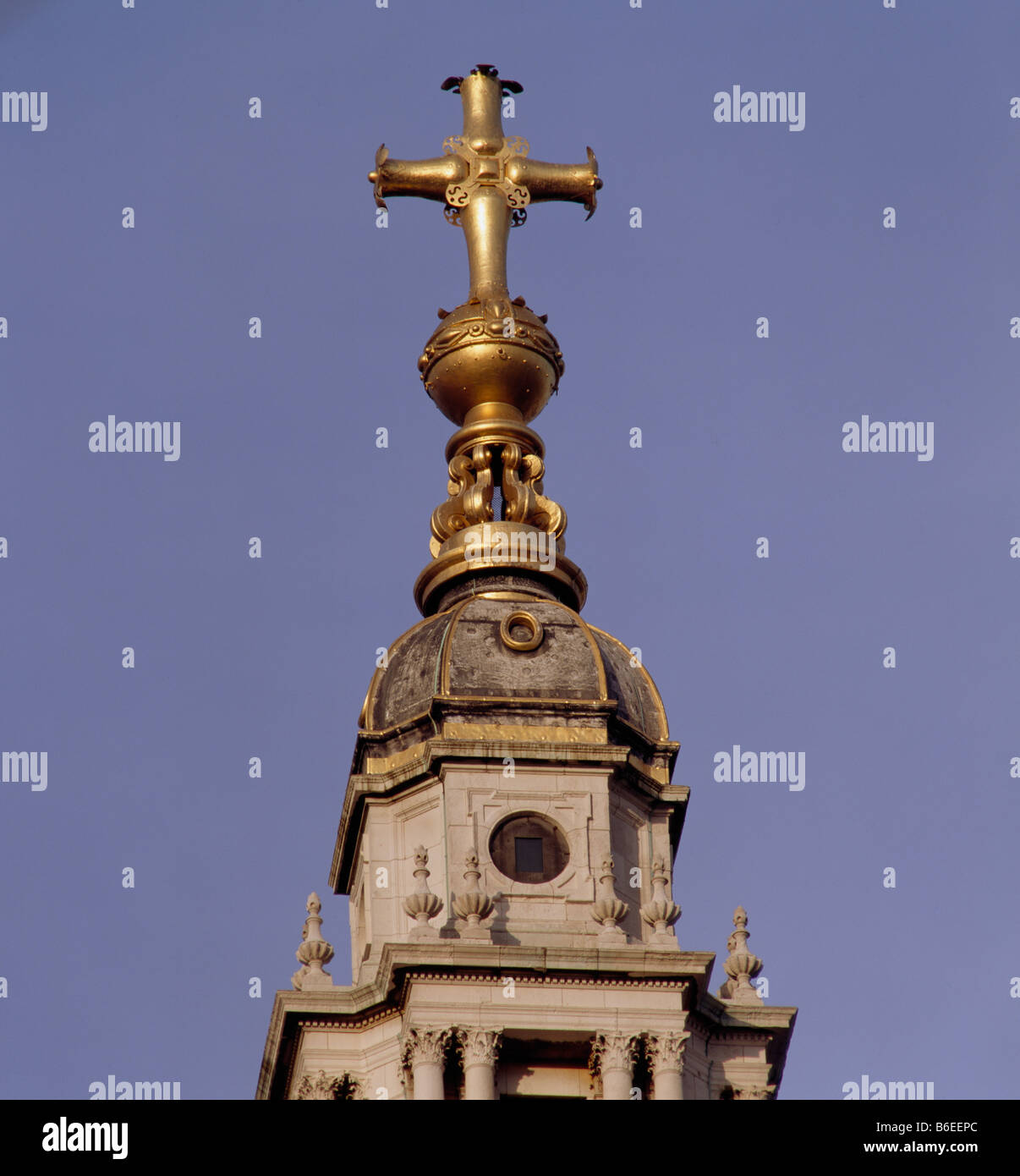 St pauls cross hi-res stock photography and images - Alamy
