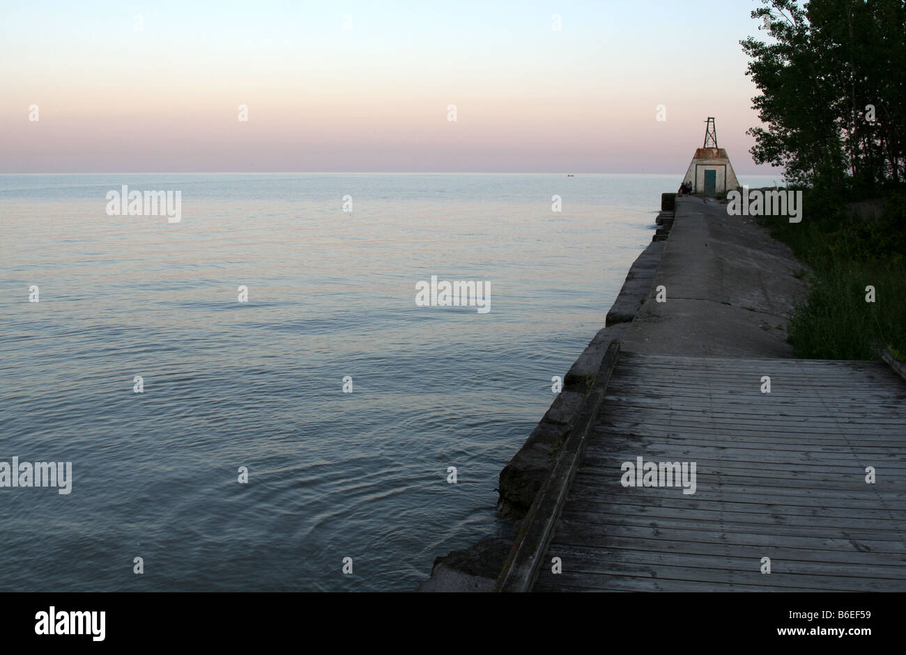 Curve of horizon and fishing hi-res stock photography and images - Alamy