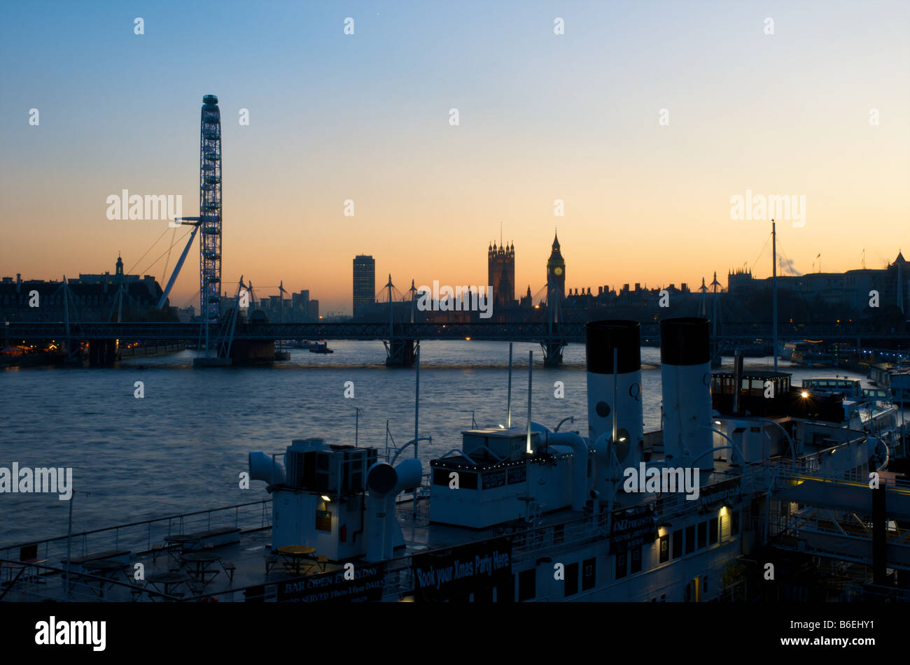 Waterloo bridge sunset hi-res stock photography and images - Alamy