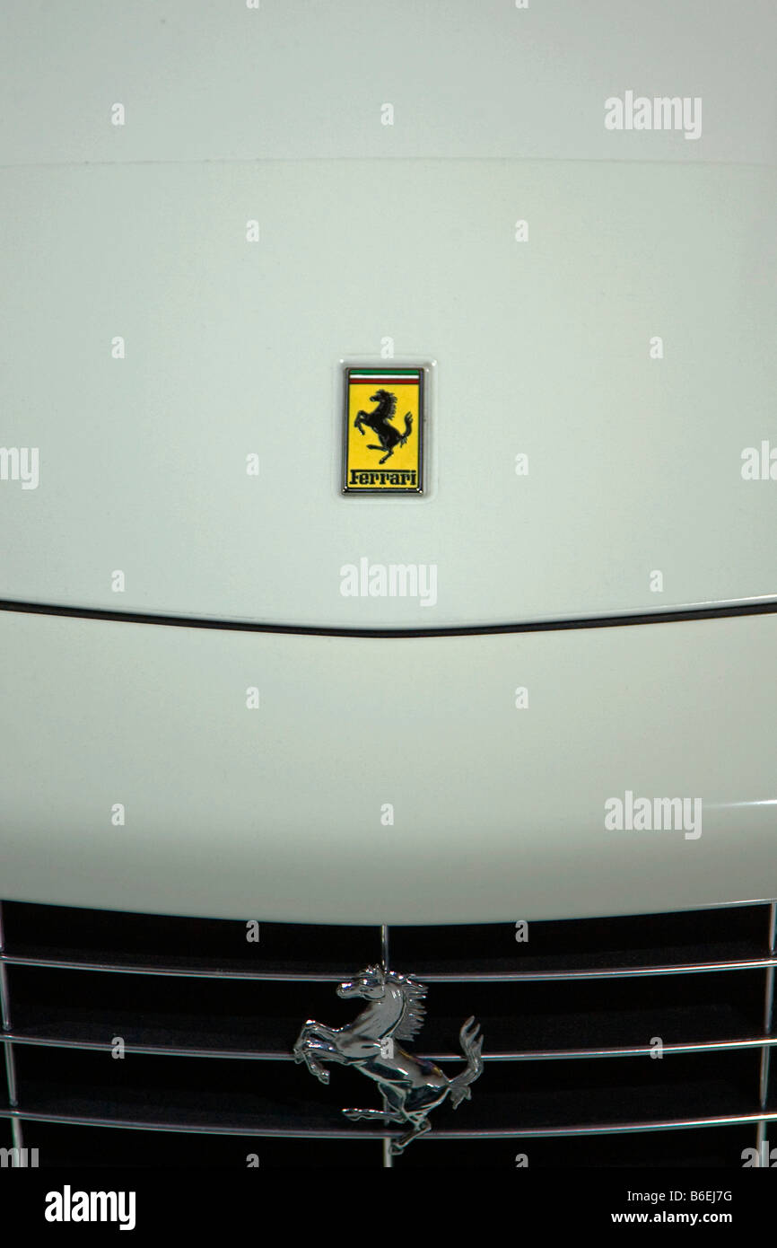 Ferrari logotyp hi-res stock photography and images - Alamy