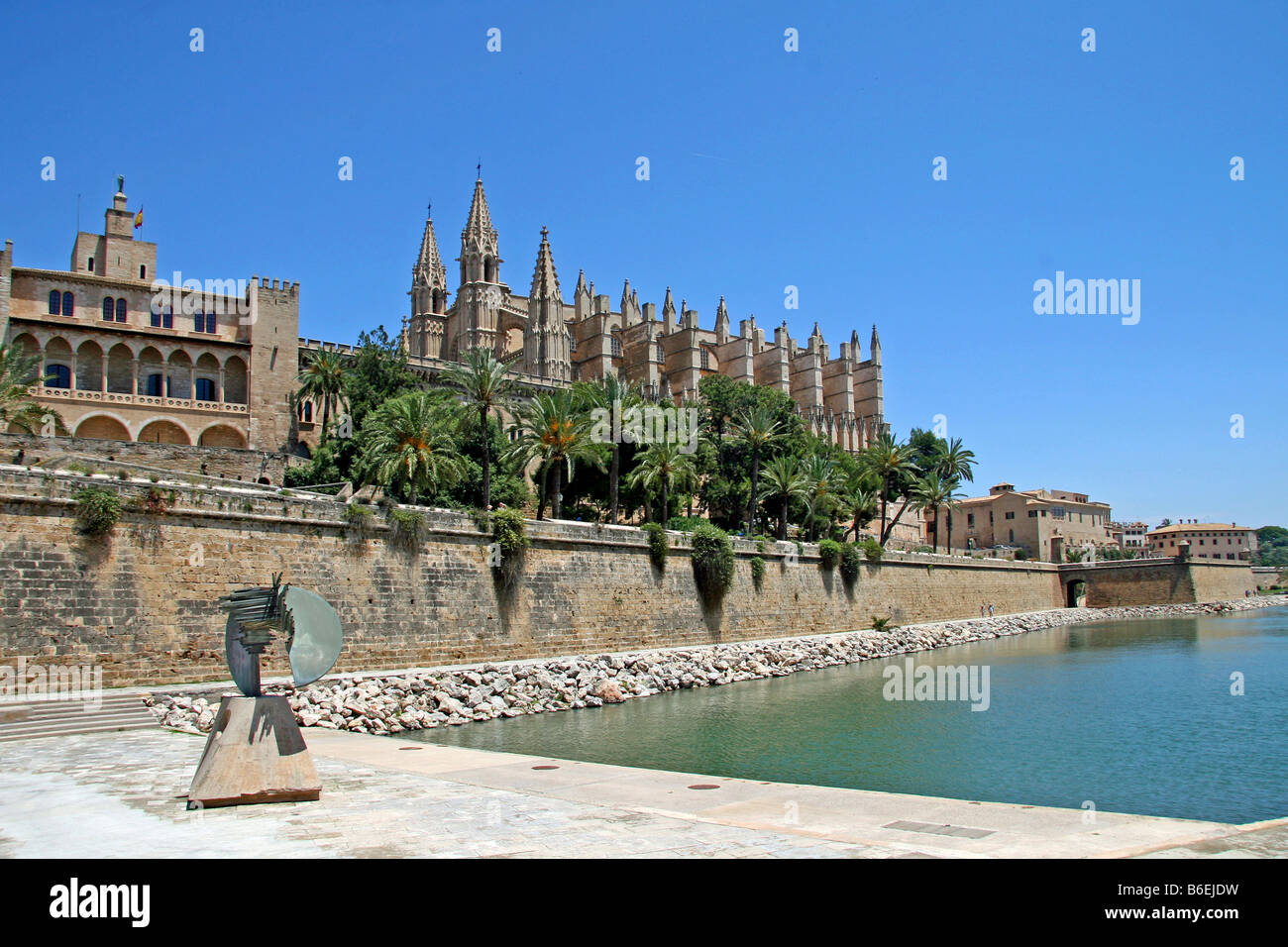 Almudaina Palace and La Seu Cathedral, Palma de Mallorca, landmark ...