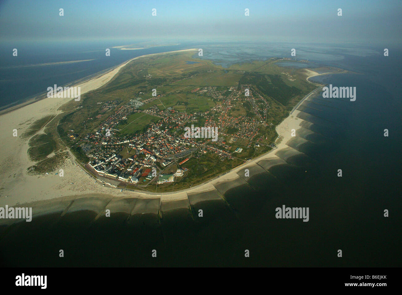 Lower islands hi-res stock photography and images - Alamy