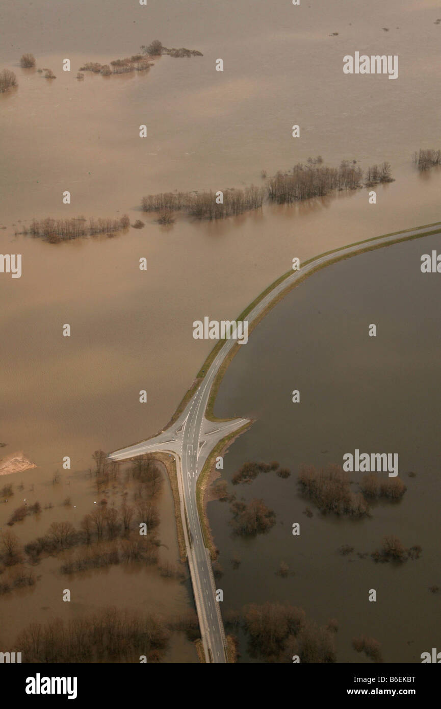 Photograph flooding river road hi-res stock photography and images - Alamy