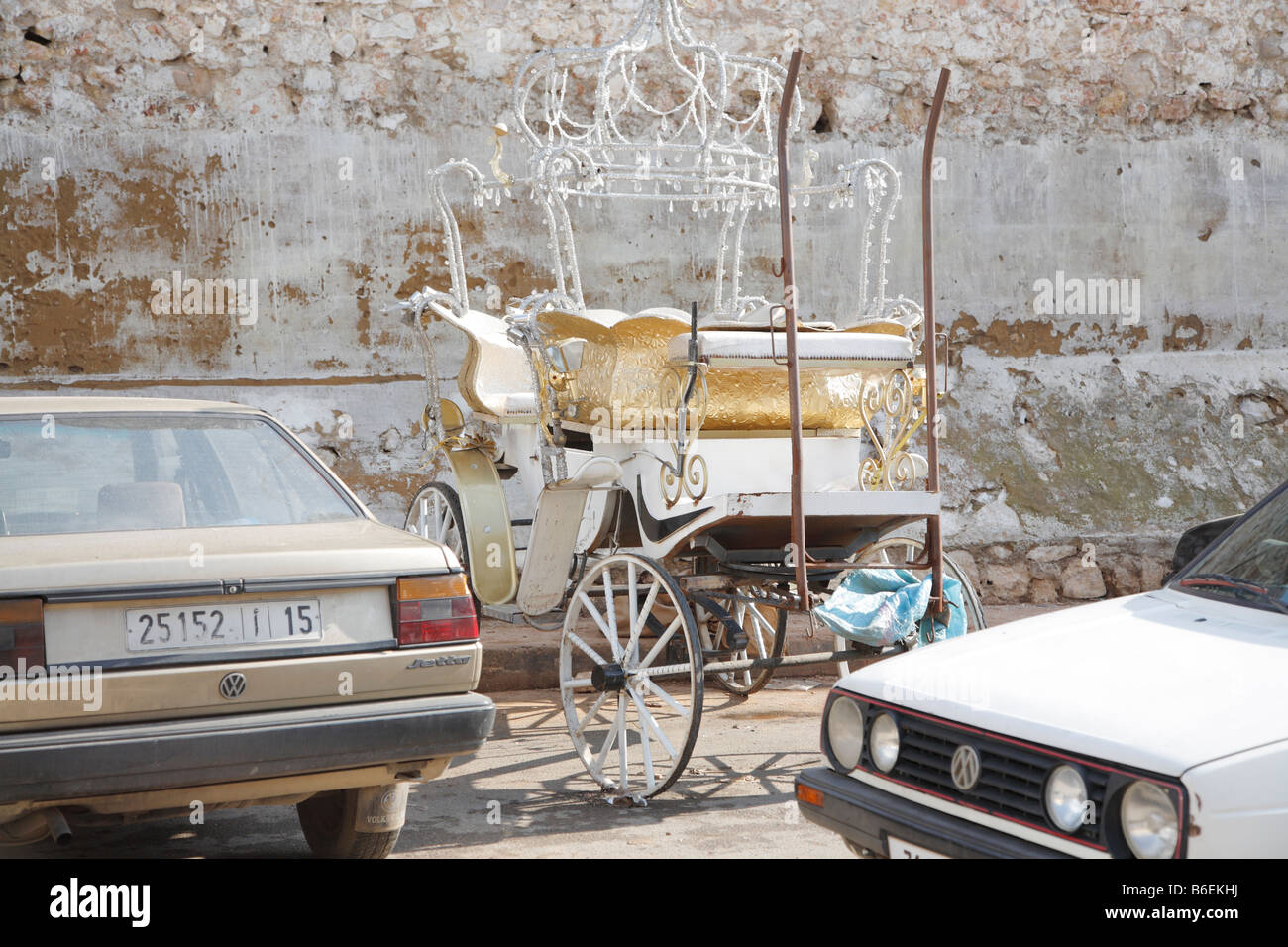 Car parking morocco market hi-res stock photography and images - Alamy