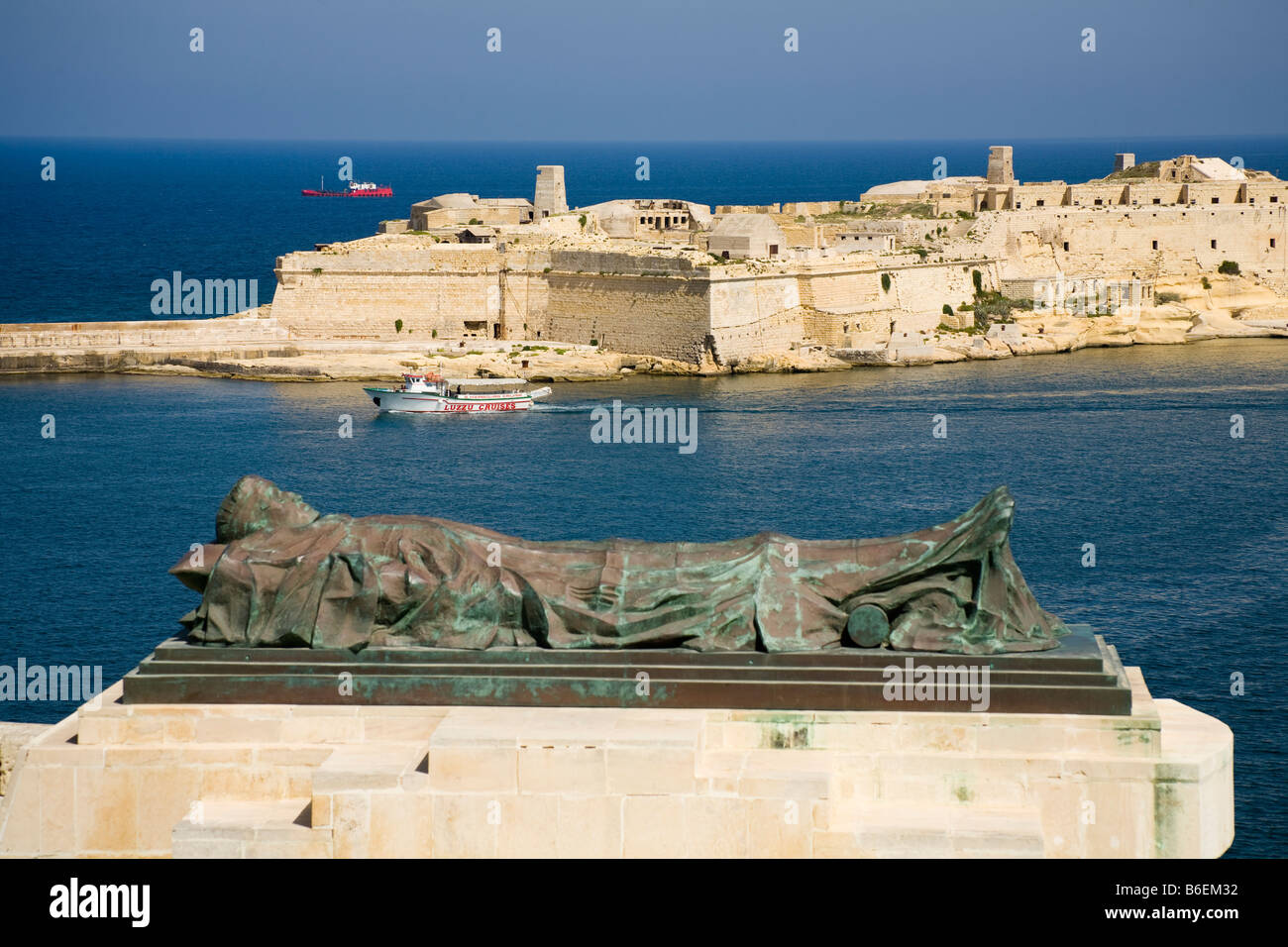 World War II Memorial, and Valletta harbour, taken from Lower Barracca ...