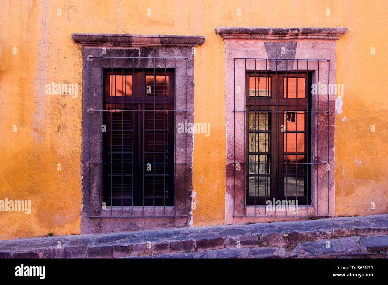 Dwellings of san miguel hi-res stock photography and images - Alamy