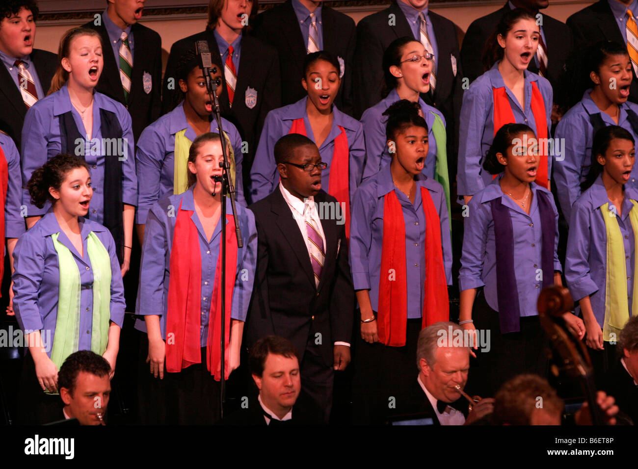 The Young People's Chorus of New York City in performance with the New ...