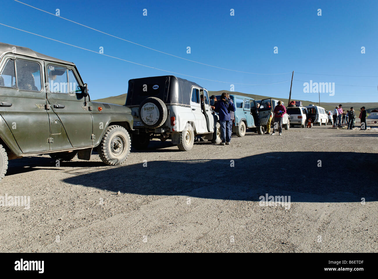 Queue of vehicles hi-res stock photography and images - Alamy