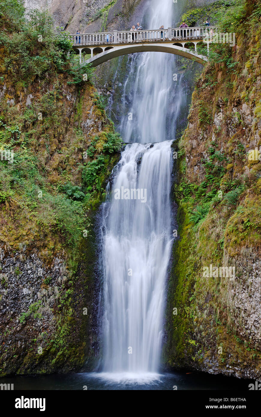 Multnomah Falls, Columbia River Gorge, Cascade Range, Oregon, USA Stock ...