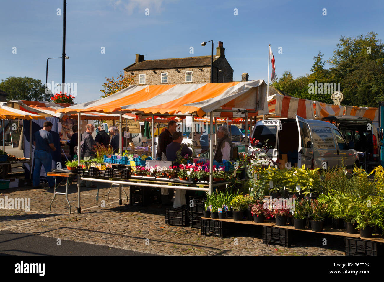 Leyburn market place hi-res stock photography and images - Alamy