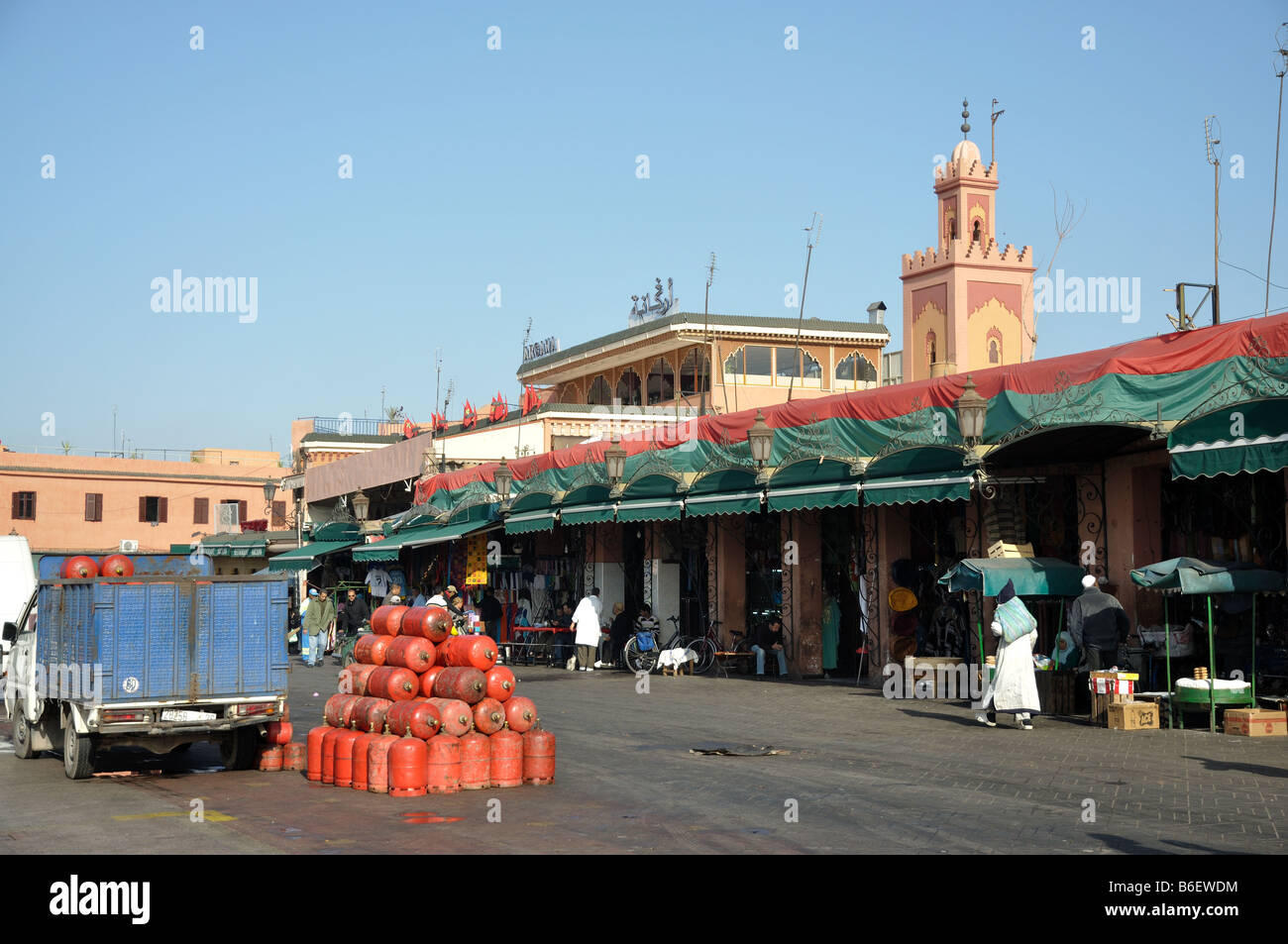 Marrakesh morocco market medina souk nuts hi-res stock photography and ...