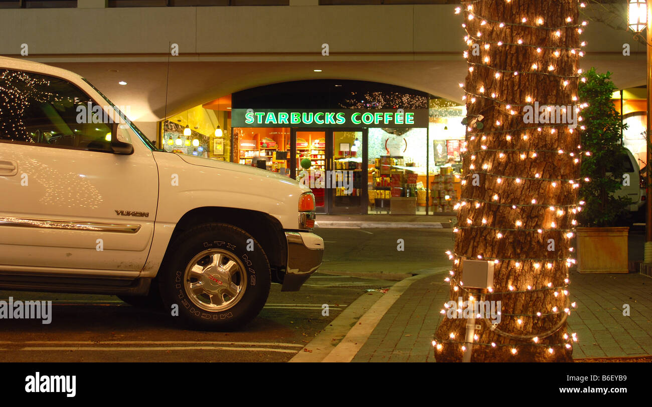 Starbucks Coffee at night Stock Photo - Alamy