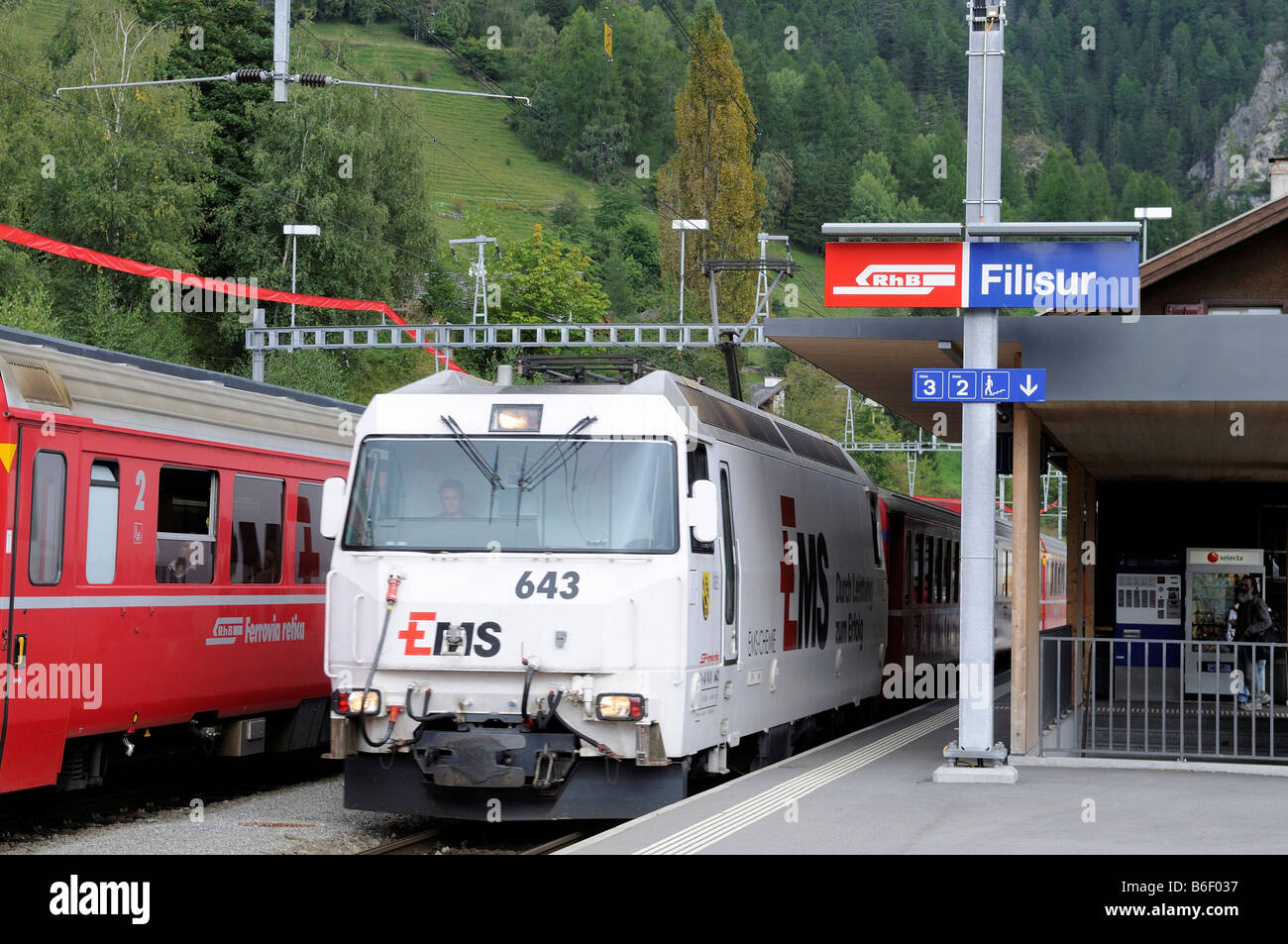 Train station filisur switzerland hi-res stock photography and images ...