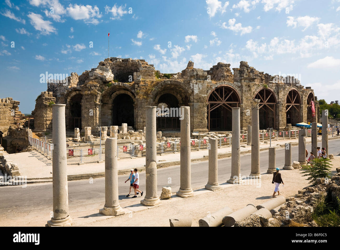 Roman amphitheatre in turkey hi-res stock photography and images - Alamy