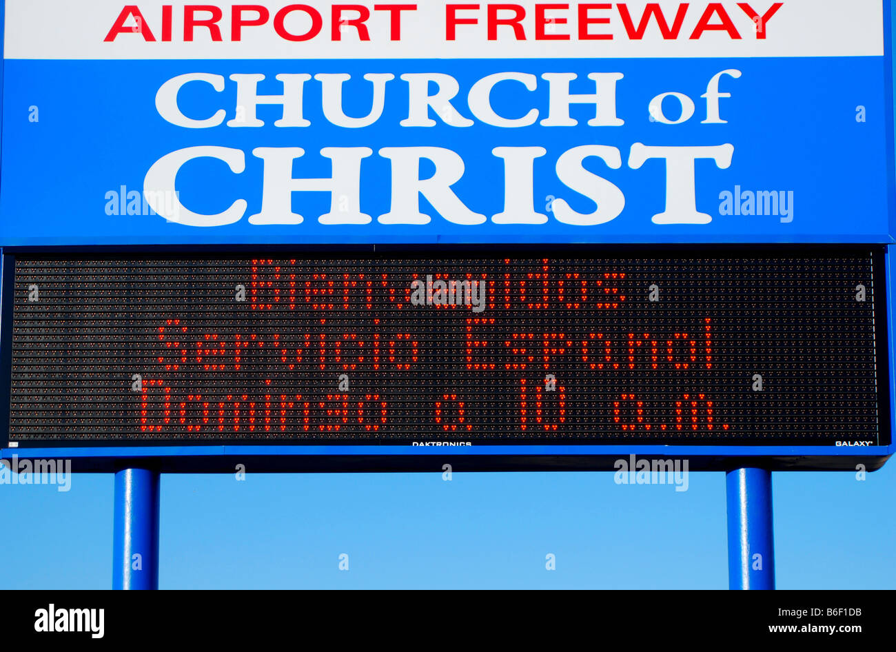 Church of christ sign hi-res stock photography and images - Alamy