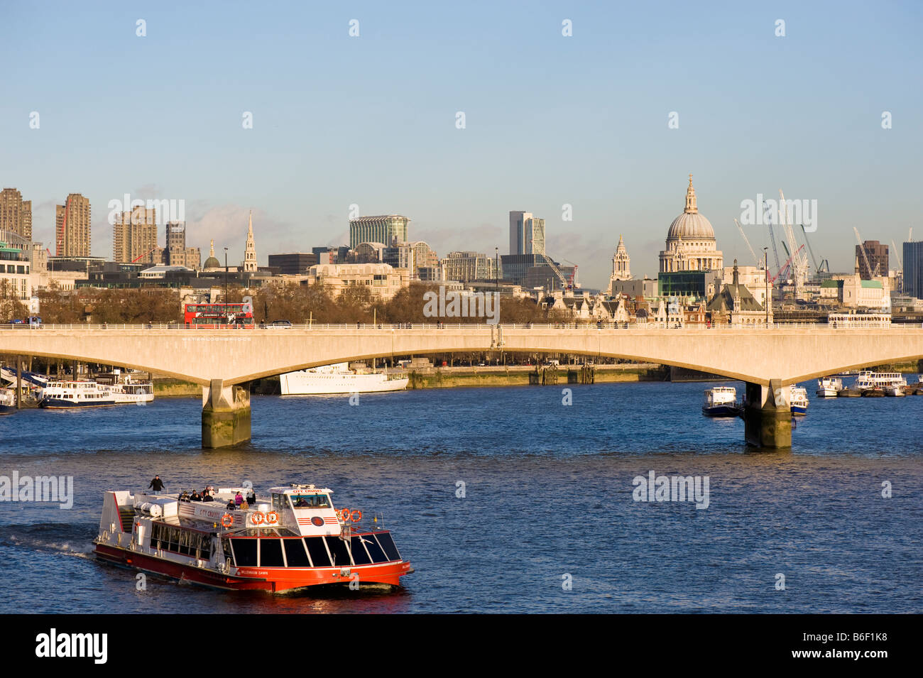 Waterloo bridge skyline london hi-res stock photography and images - Alamy