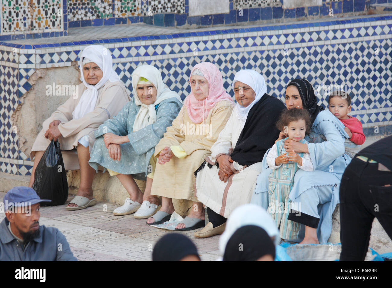 Women sitting together, medina, Meknes, Morocco, Africa Stock Photo - Alamy