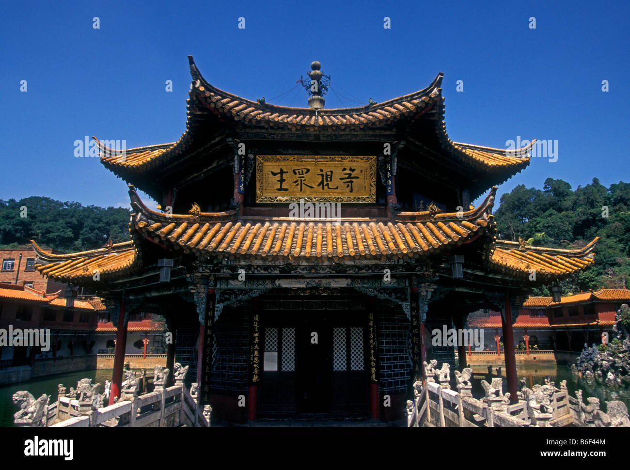 Octagonal Pavilion, Yuantong Temple, Buddhist temple complex, Tang ...