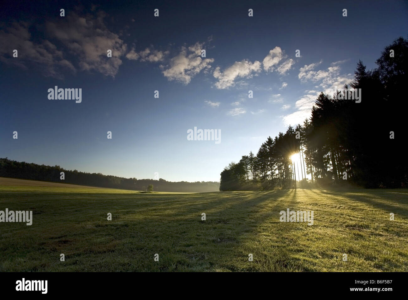 Rising sun photograph hi-res stock photography and images - Alamy