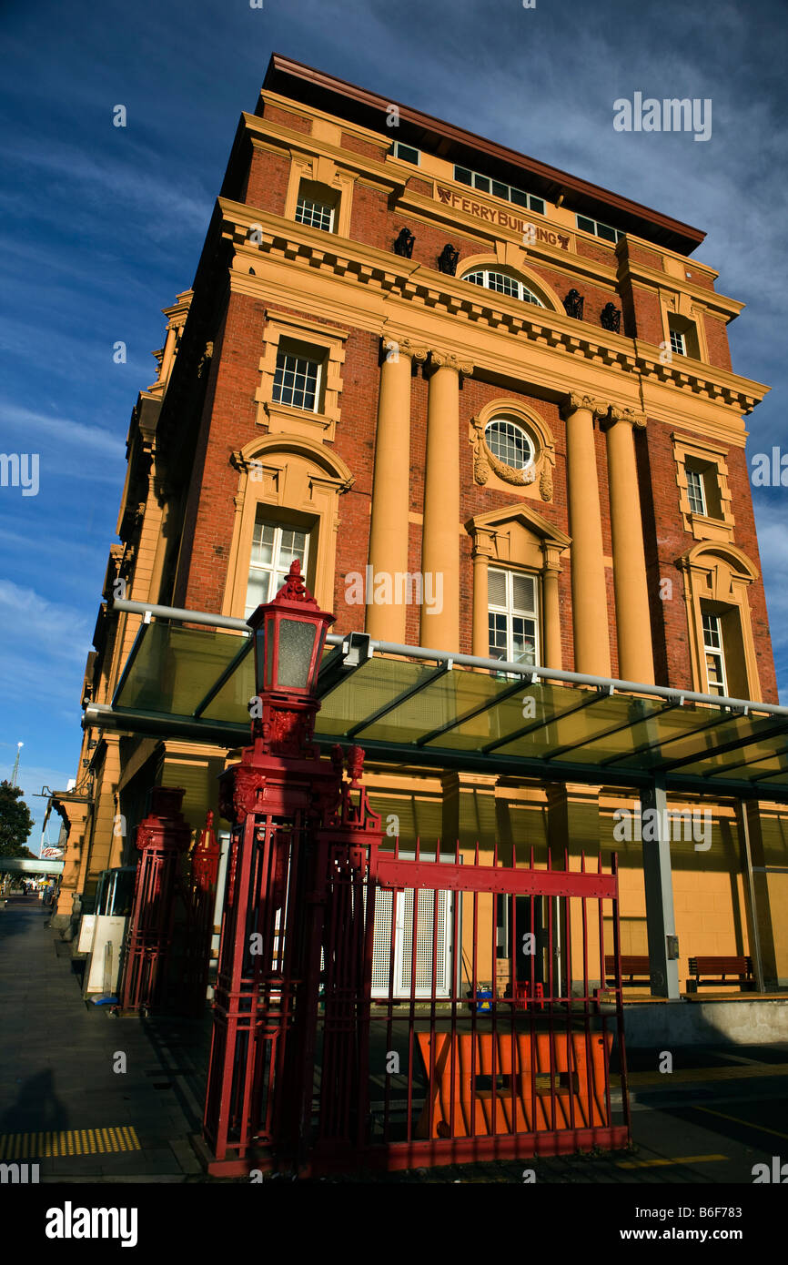 Famous auckland landmarks hi-res stock photography and images - Alamy