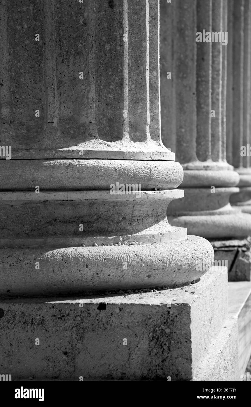 Ancient columns temple in Black and White Stock Photos & Images - Alamy