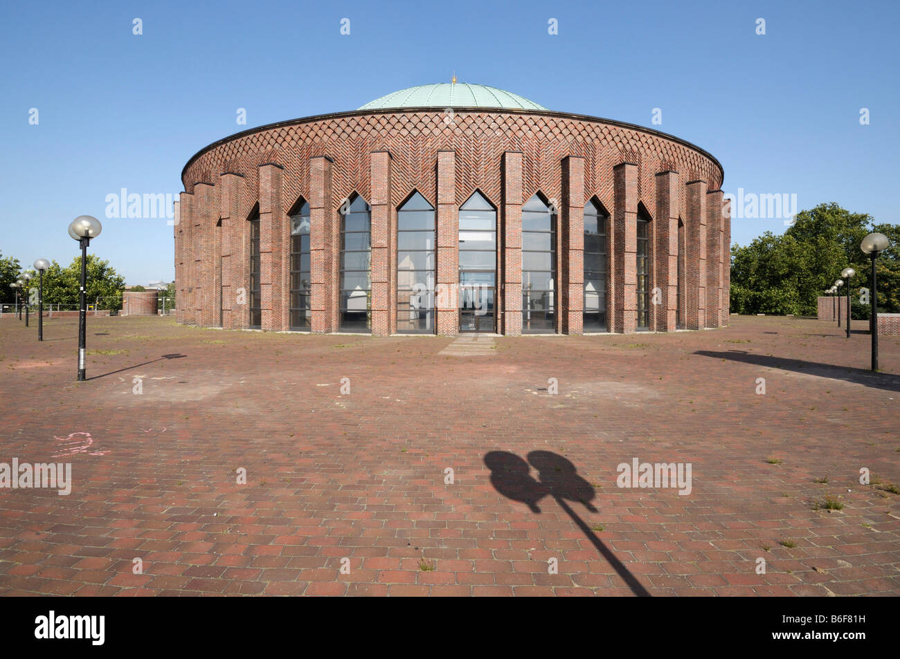 Dusseldorf tonhalle concert hall hi-res stock photography and images ...