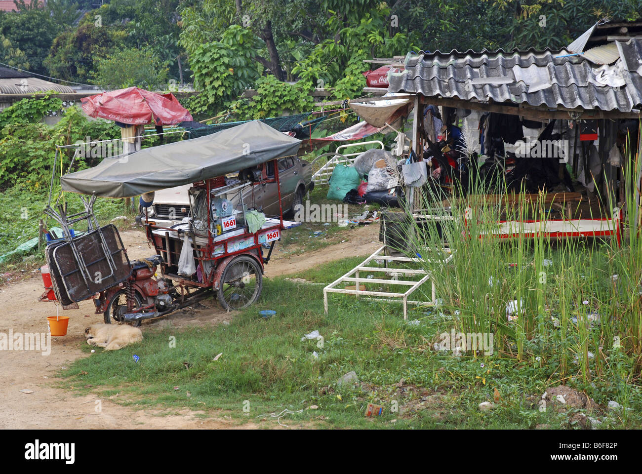 life in a shanty, Thailand Stock Photo - Alamy