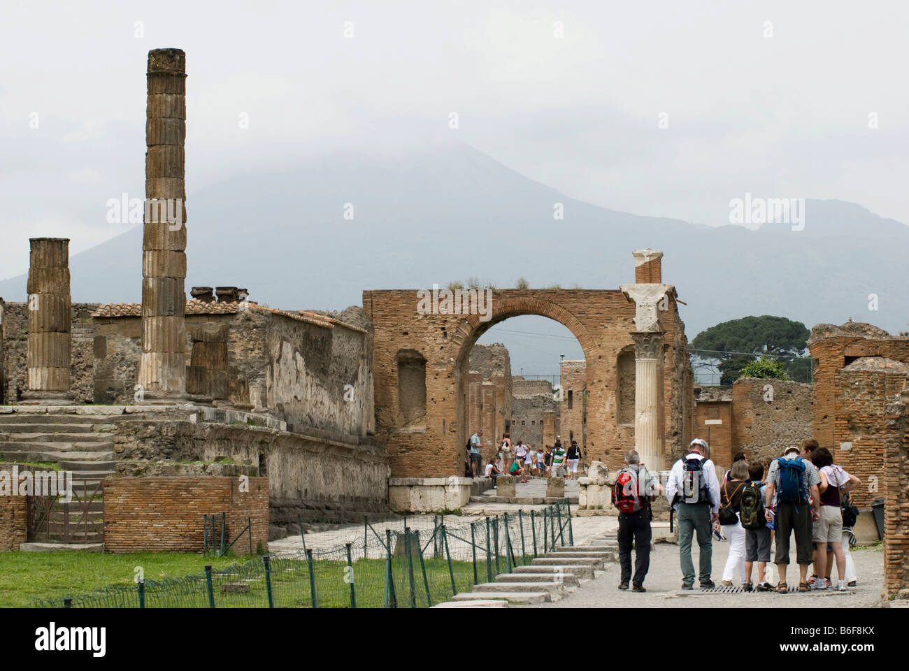 Pompeii ruins naples hi-res stock photography and images - Alamy