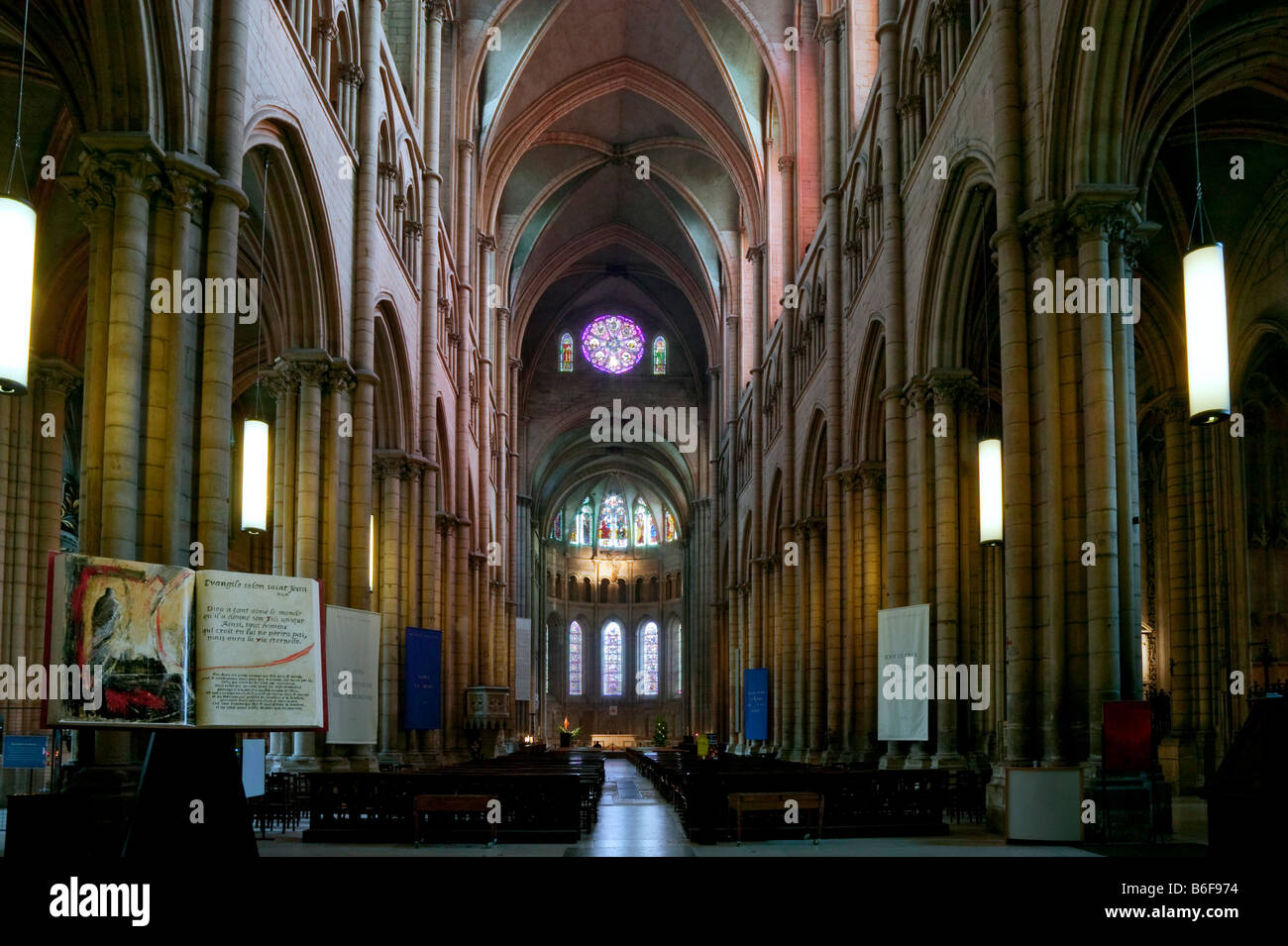 SAINT JEAN CATHEDRAL LYON FRANCE Stock Photo - Alamy