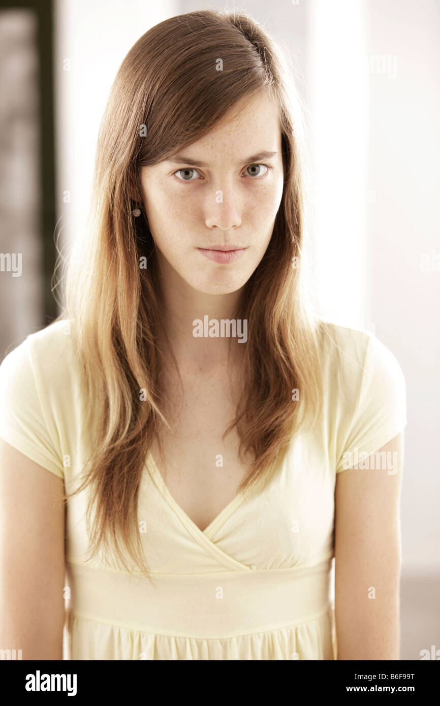 Angry teen girls hi-res stock photography and images - Alamy
