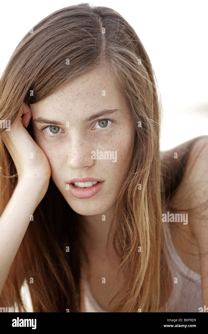Thoughtful teen girl age 17 hi-res stock photography and images - Alamy