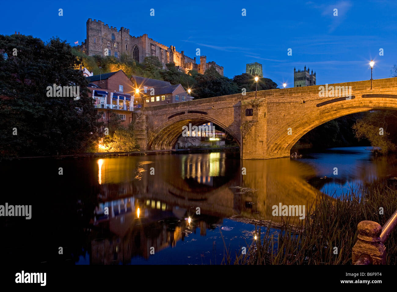 Durham River Wear Framwellgate Bridge medieval bridge riverside castle ...