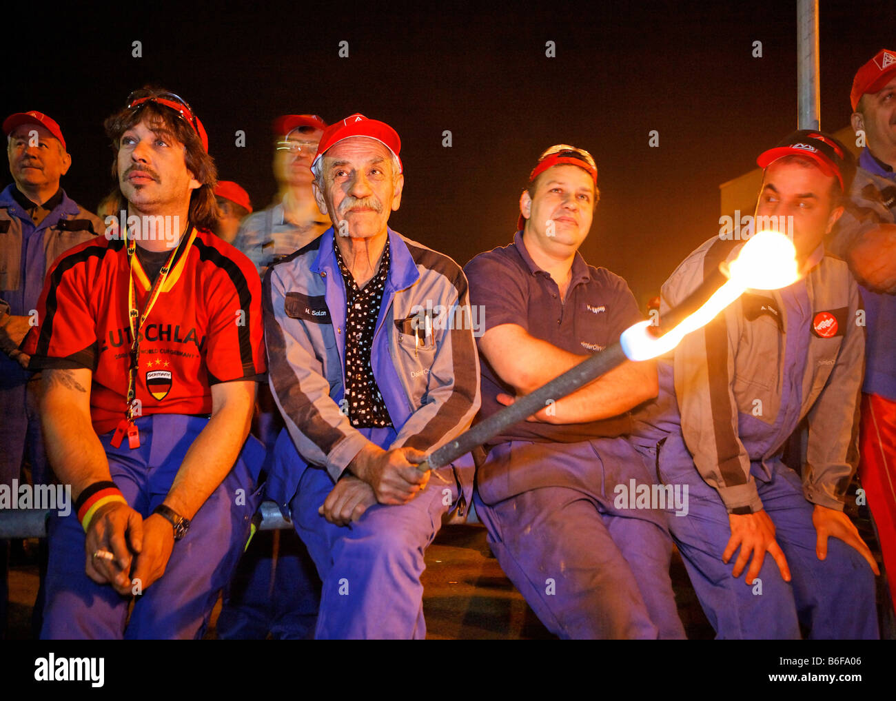 Night shift workers hi-res stock photography and images - Alamy