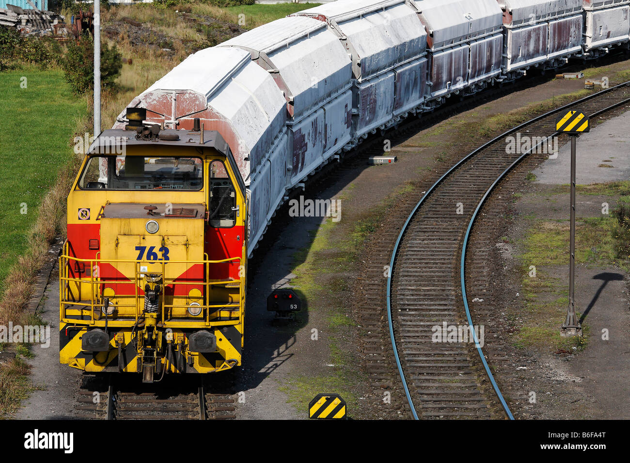Shunting engine hi-res stock photography and images - Alamy