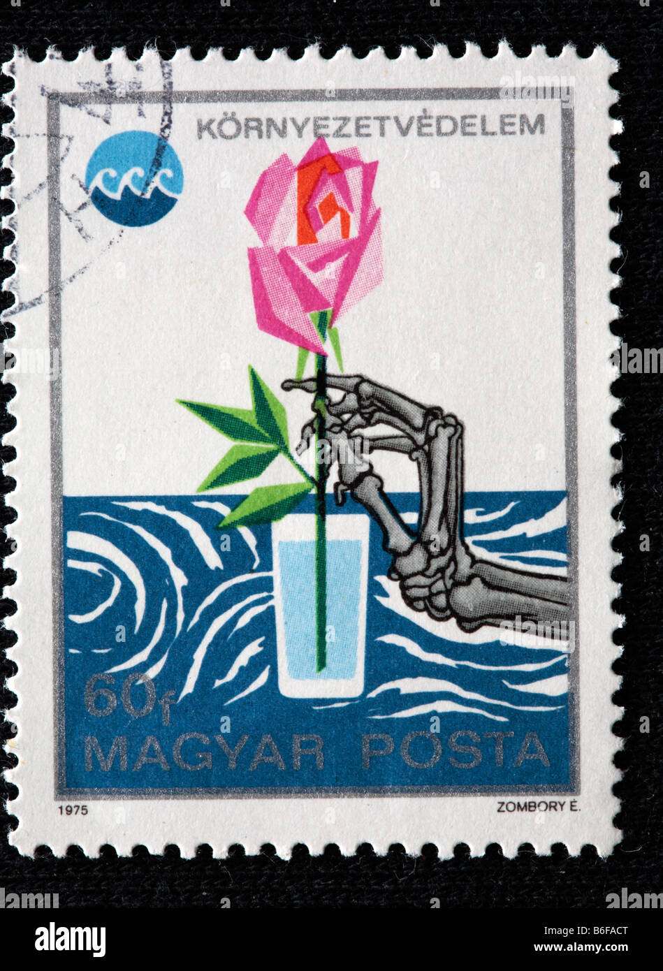 Old skeleton illustration hi-res stock photography and images - Alamy