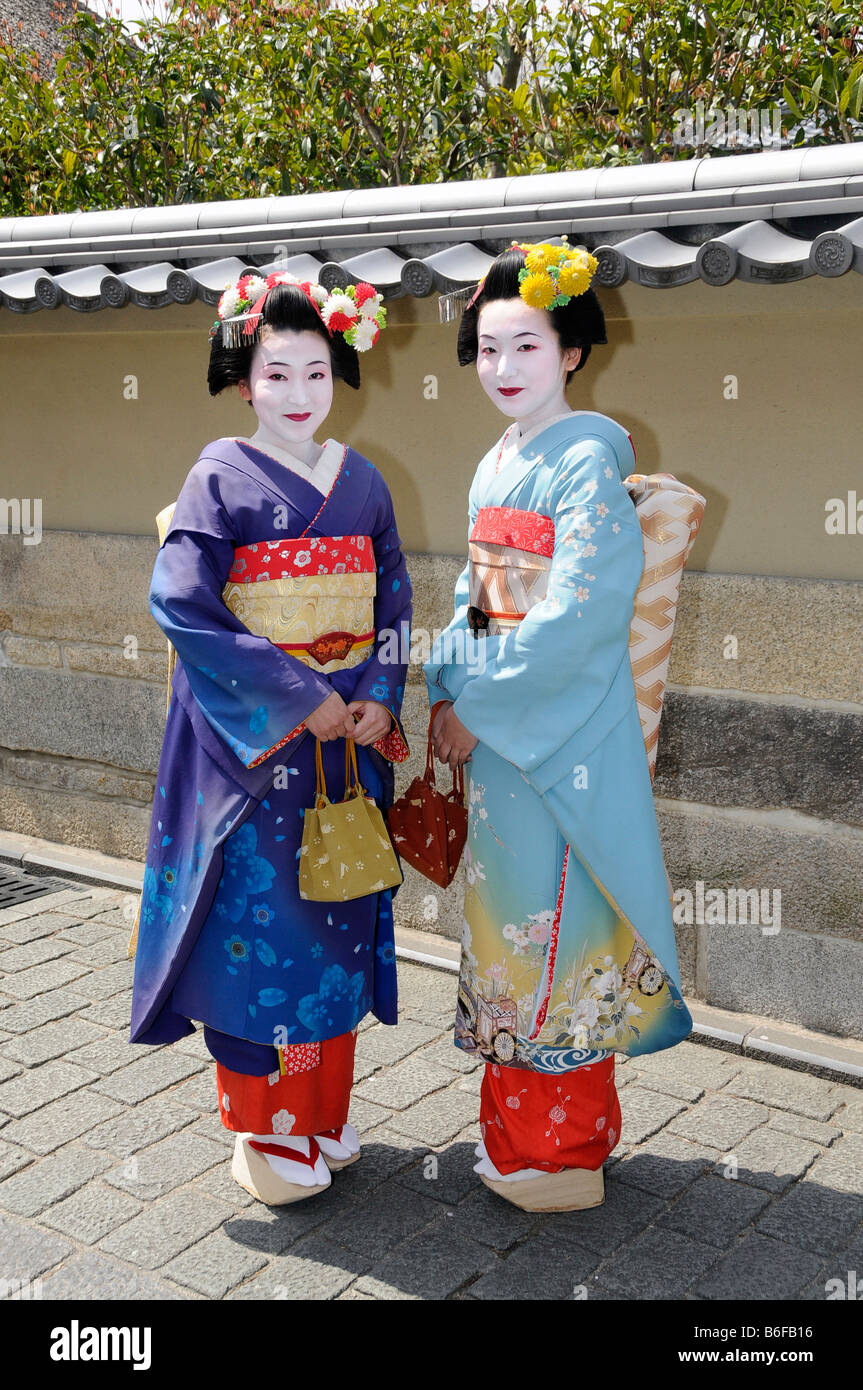 Geisha in training hi-res stock photography and images - Alamy