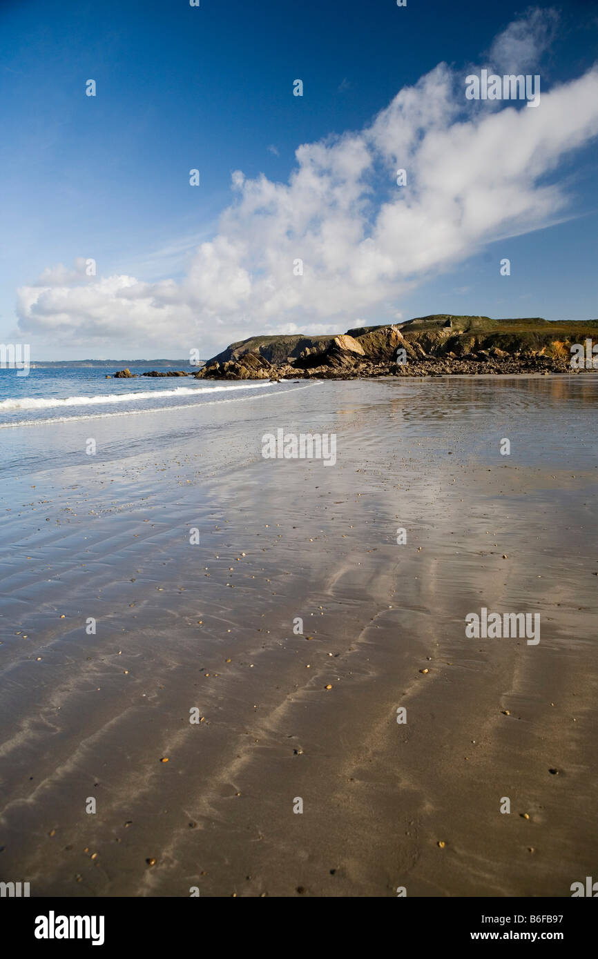 Plage de Trez-Rouz, beach, Camaret-sur-Mer, Crozon Peninsula, southern ...