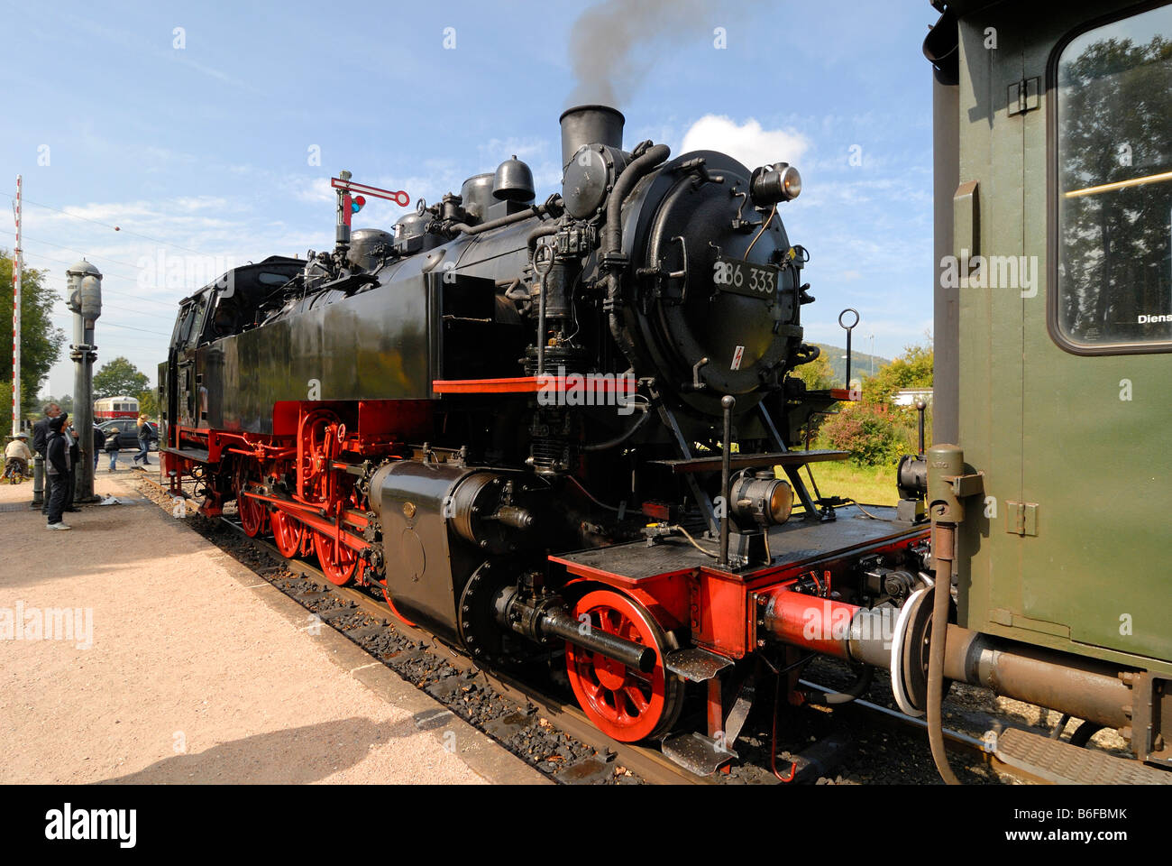 Class 86 locomotive hi-res stock photography and images - Alamy
