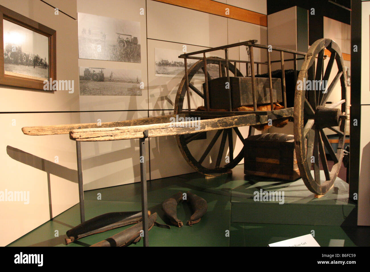 River cart hi-res stock photography and images - Alamy