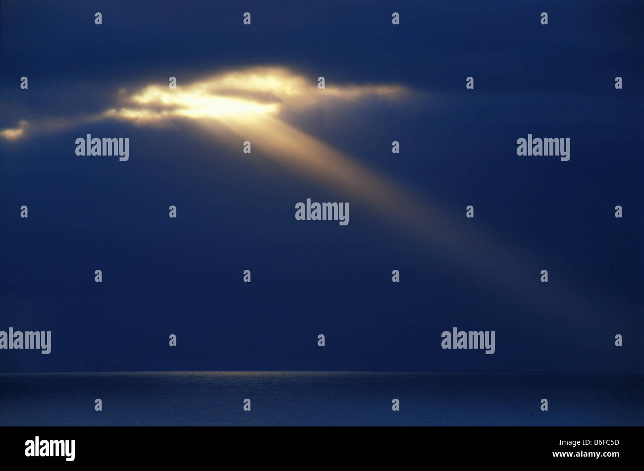 Sea beam hi-res stock photography and images - Alamy