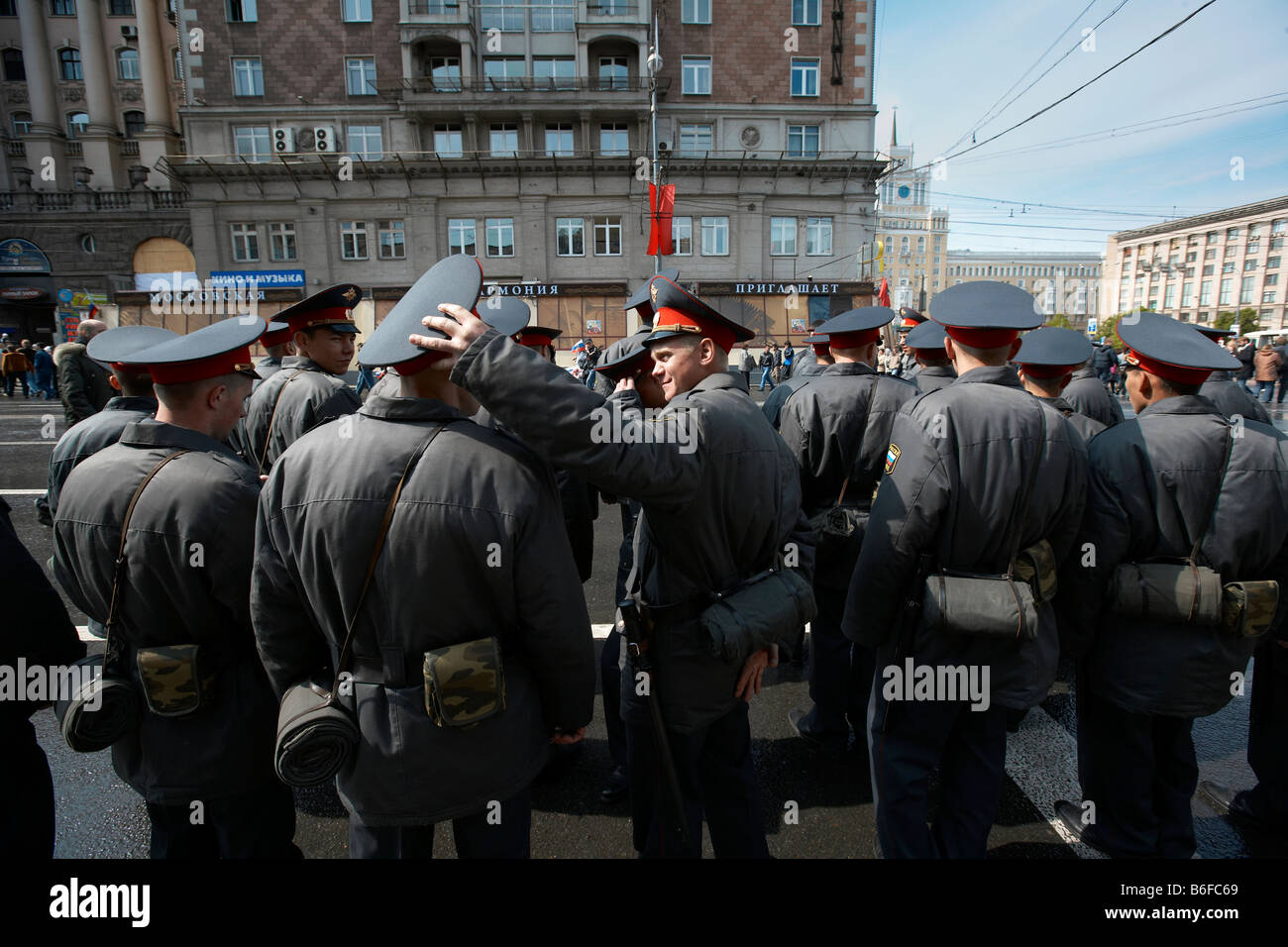 Military parade soldiers russian hi-res stock photography and images ...